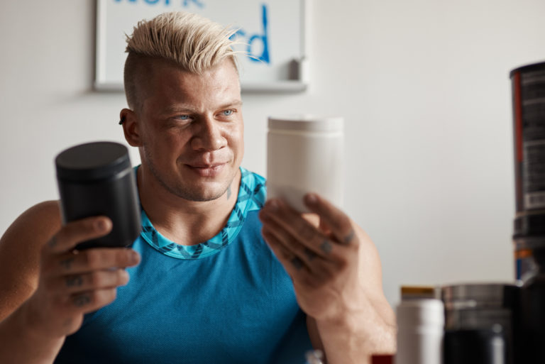 REDCON1 TOTAL WAR Pre-Workout Supplement Review: Pros And Cons - RAVE ...